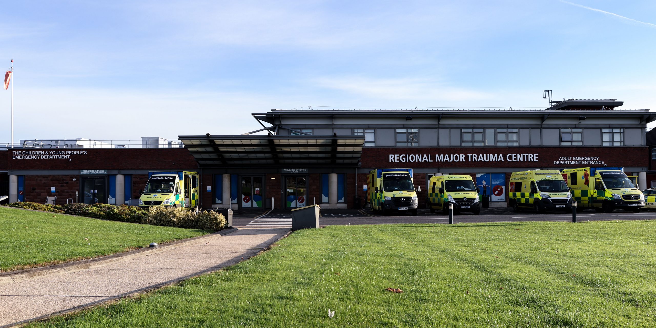 NHS plea to use 999 and emergency care for life threatening conditions ...